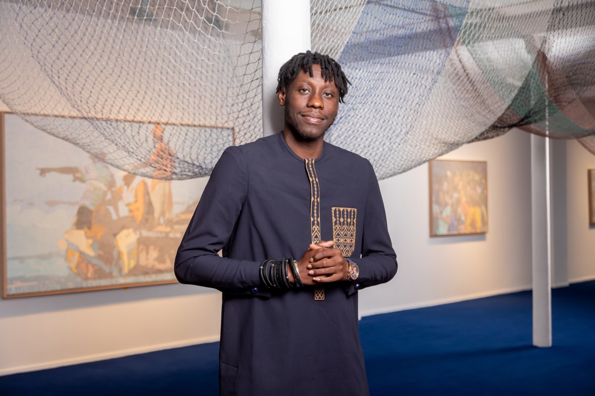De Kaffrine à Venise : Le Pinceau “Figuro-Abstro” d’Alioune Diagne ...